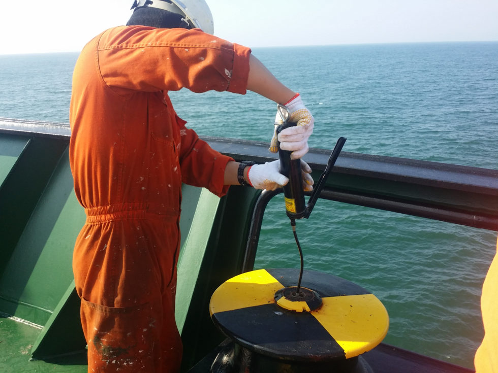 Selecting Lubricants for Pneumatic Cylinders | Magnalube